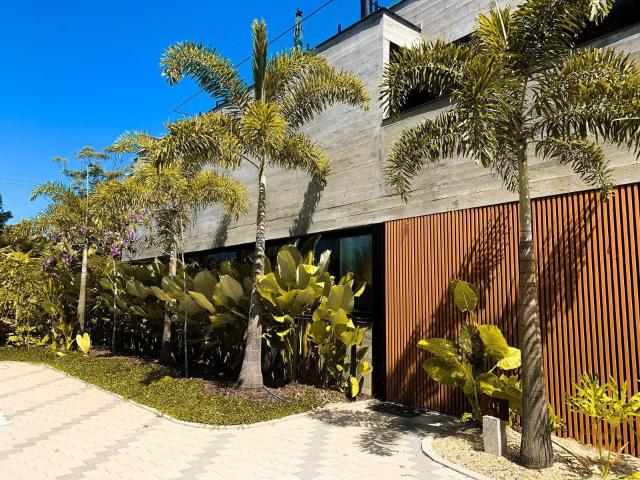 Casa de Condomínio para venda em Praia Do Estaleiro em Balneário Camboriú Santa Catarina de 354.00m² com 4 Quartos, 4 Suítes e 2 Garagens