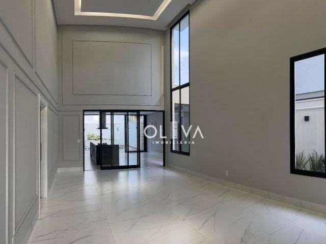 Casa de Condomínio para venda em Quinta Do Lago de 220.00m² com 3 Quartos, 3 Suites e 4 Garagens