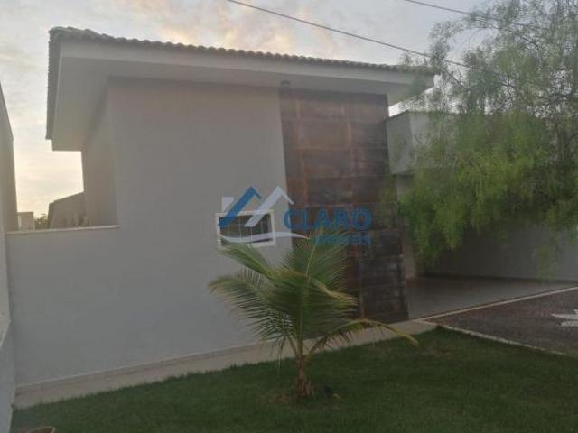 Casa de Condomínio para venda em Quinta Ranieri de 210.00m² com 2 Quartos, 2 Suites e 4 Garagens