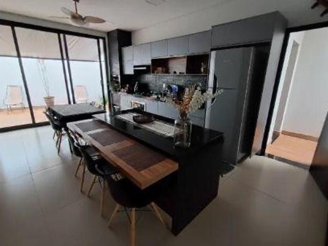 Casa de Condomínio para venda em Reserva Imperial de 164.00m² com 3 Quartos, 1 Suite e 4 Garagens