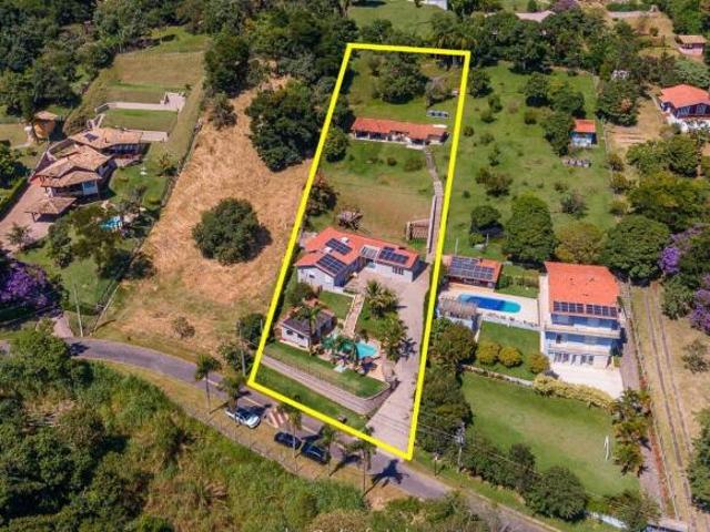 Casa de Condomínio para venda em Residencial Vale Santa Fé de 384.00m² com 4 Quartos, 3 Suites e 6 G