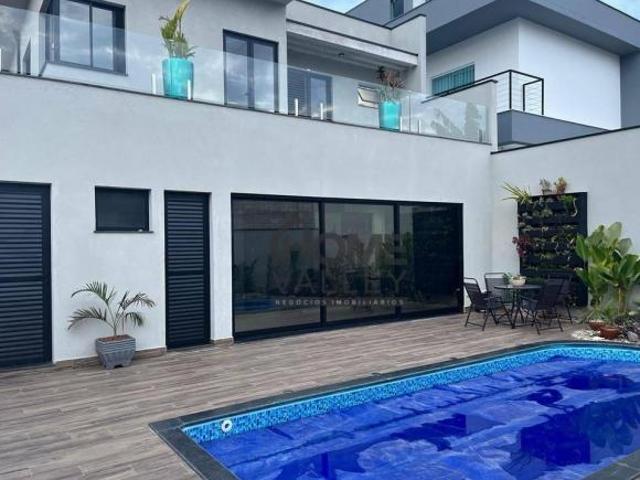 Casa de Condomínio para venda em Residencial Vila Do Sol de 285.00m² com 4 Quartos, 4 Suites e 4 Gar