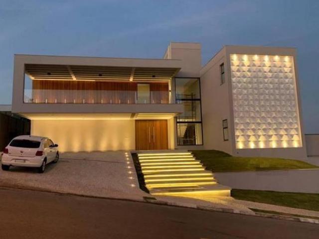 Casa de Condomínio para venda em Residencial Vila Lombarda de 638.00m² com 4 Quartos, 4 Suites e 6 G