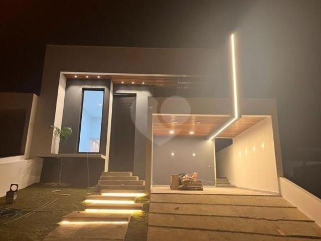 Casa de Condomínio para venda em Residencial Vila Victoria de 154.00m² com 3 Quartos, 1 Suite e 4 Ga