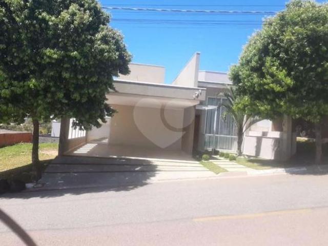 Casa de Condomínio para venda em Residencial Vila Victoria de 164.00m² com 3 Quartos, 1 Suite e 2 Ga