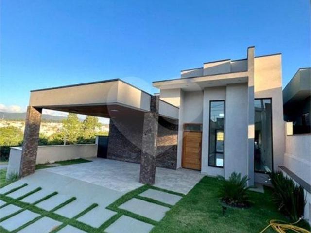 Casa de Condomínio para venda em Residencial Vila Victoria de 300.00m² com 3 Quartos, 2 Suites e 2 G