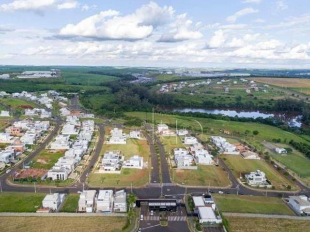 Casa de Condomínio para venda em Residencial Villa D’aquila de 172.00m² com 3 Quartos, 3 Suites e 4
