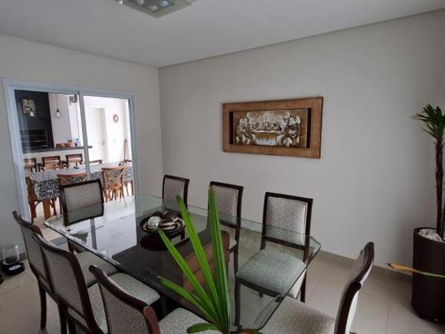 Casa de Condomínio para venda em Residencial Villa Do Bosque de 250.00m² com 3 Quartos, 3 Suites e 4