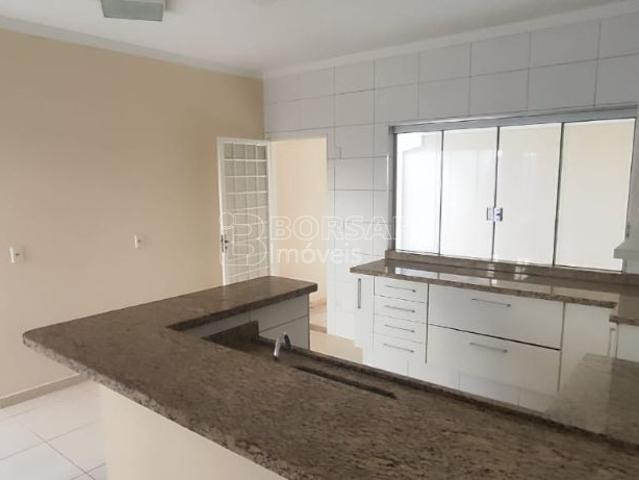 Casa de Condomínio para venda em Residencial Village Damha em Araraquara São Paulo de 165.00m² com 3 Quartos, 1 Suíte e 4 Garagens