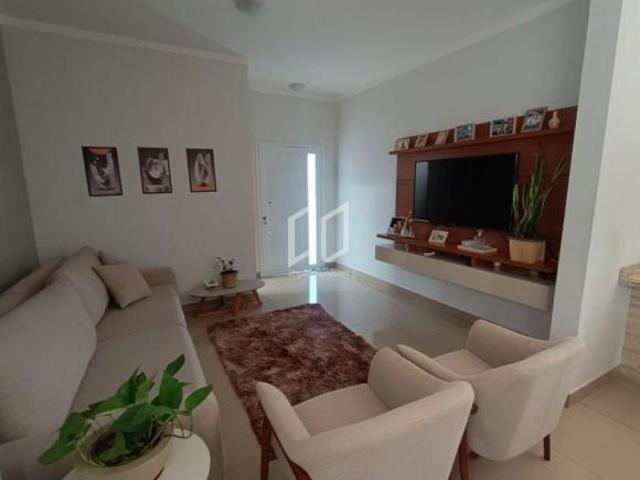 Casa de Condomínio para venda em Residencial Village Damha Ii de 149.00m² com 3 Quartos, 1 Suite e 4