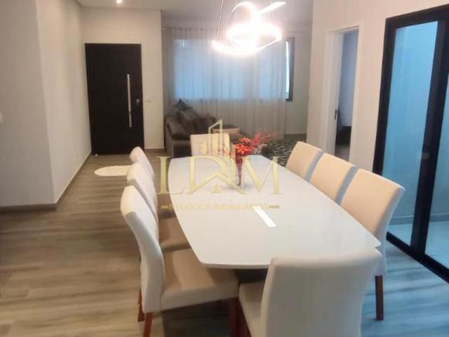 Casa de Condomínio para venda em Residencial Village Damha Ii de 244.00m² com 3 Quartos, 3 Suites e