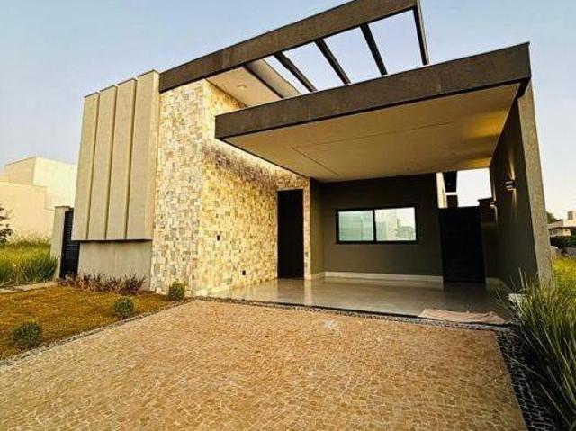 Casa de Condomínio para venda em Residencial Alto Do Castelo de 225.00m² com 3 Quartos, 3 Suites e 4