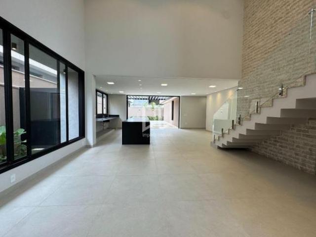 Casa de Condomínio para venda em Residencial E Comercial Quinta Das Laranjeiras de 331.00m² com 4 Qu