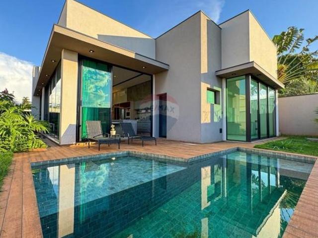Casa de Condomínio para venda em Residencial E Empresarial Alphaville de 236.00m² com 3 Quartos, 2 S