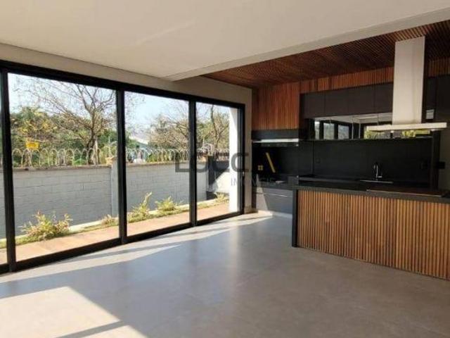 Casa de Condomínio para venda em Residencial E Empresarial Alphaville de 318.00m² com 3 Quartos, 3 S