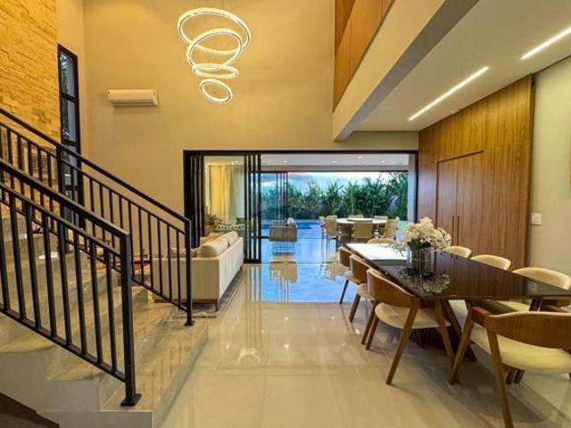 Casa de Condomínio para venda em Residencial E Empresarial Alphaville de 329.00m² com 4 Quartos, 4 S