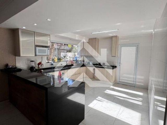 Casa de Condomínio para venda em Residencial Florença de 239.00m² com 3 Quartos, 1 Suite e 4 Garagen