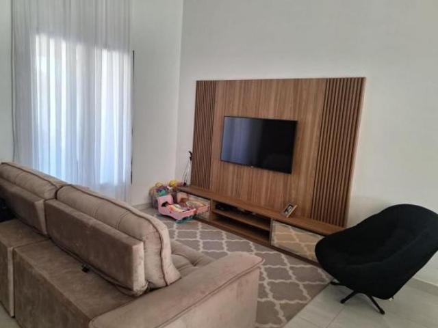 Casa de Condomínio para venda em Residencial Golden Park de 157.00m² com 3 Quartos, 1 Suite e 4 Gara