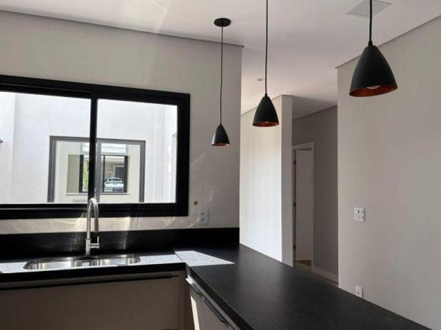 Casa de Condomínio para venda em Residencial Jardim Jatobá de 158.00m² com 3 Quartos, 3 Suites e 4 G