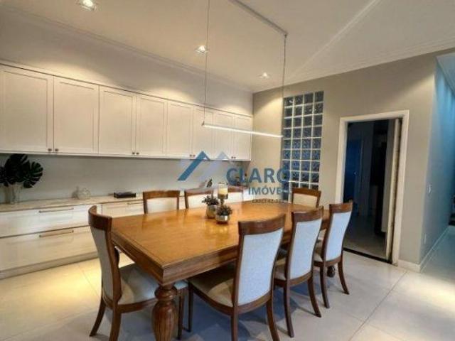 Casa de Condomínio para venda em Residencial Lago Sul de 485.00m² com 4 Quartos, 2 Suites e 6 Garage