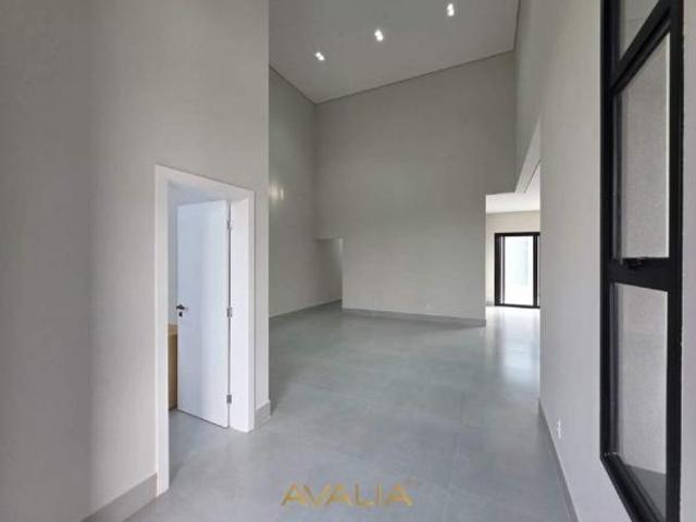 Casa de Condomínio para venda em Residencial London Park de 184.69m² com 3 Quartos, 3 Suites e 4 Gar