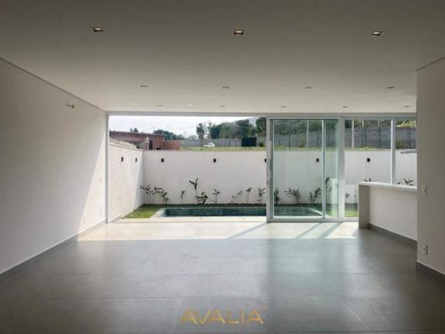 Casa de Condomínio para venda em Residencial London Park de 265.38m² com 3 Quartos, 3 Suites e 4 Gar