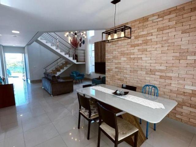 Casa de Condomínio para venda em Residencial Mont&apos  Alcino de 250.00m² com 3 Quartos, 3 Suites e 4 Ga