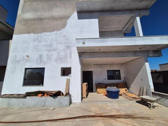 Casa de Condomínio para venda em Residencial Mont&apos  Alcino de 220.00m² com 3 Quartos, 3 Suites e 4 Ga