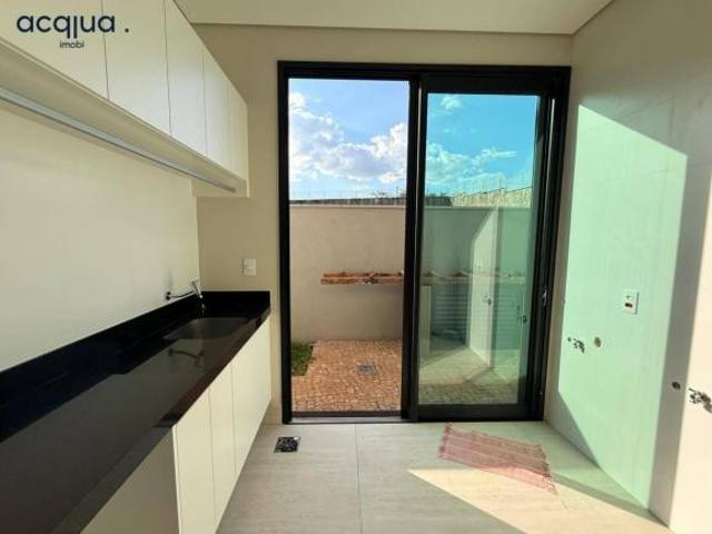 Casa de Condomínio para venda em Bonfim Paulista de 250.00m² com 3 Quartos, 3 Suites e 4 Garagens