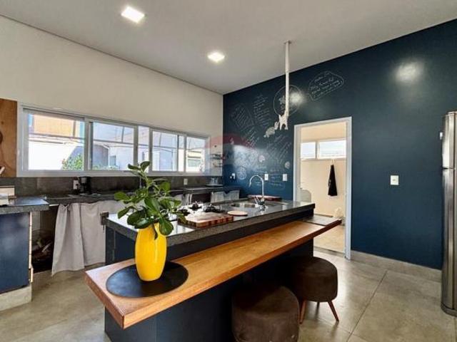 Casa de Condomínio para venda em Residencial Nova Holanda de 312.00m² com 4 Quartos e 2 Suites