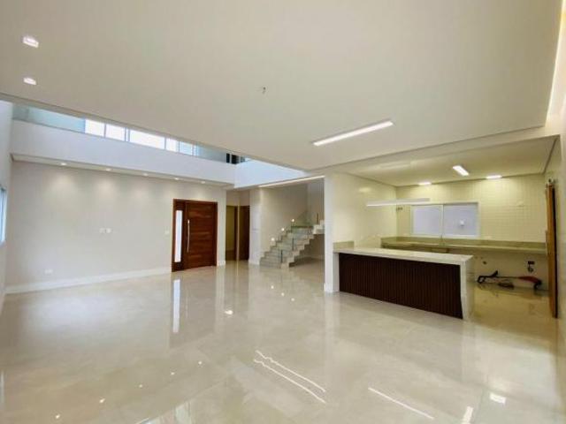 Casa de Condomínio para venda em Residencial Pecan de 253.00m² com 4 Quartos, 3 Suites e 4 Garagens