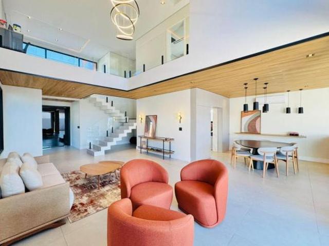Casa de Condomínio para venda em Residencial Pecan de 253.00m² com 3 Quartos, 3 Suites e 4 Garagens