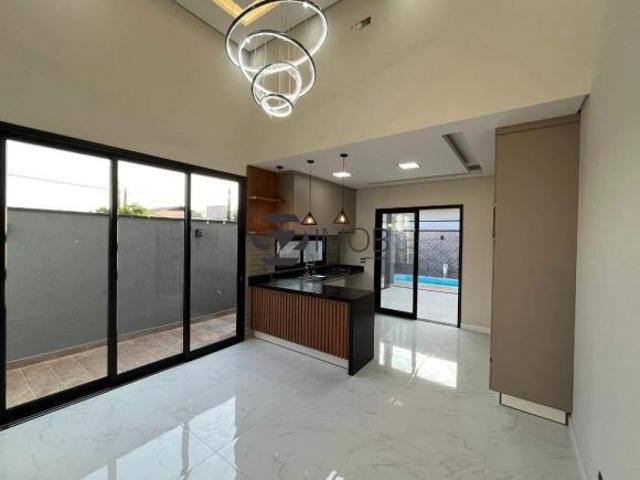 Casa de Condomínio para venda em Residencial Portal do Lago de 137.55m² com 3 Quartos e 3 Suites
