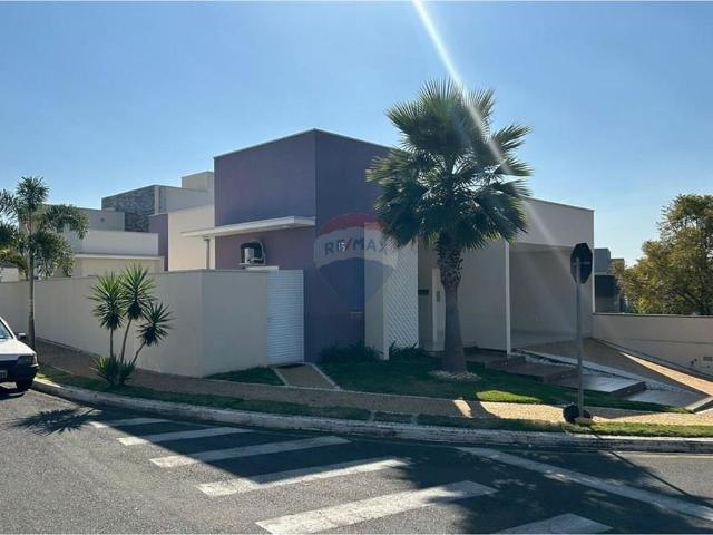 Casa de Condomínio para venda em Residencial Portal Do Lago em Mogi Mirim São Paulo de 178.00m² com 3 Quartos, 1 Suíte e 4 Garagens
