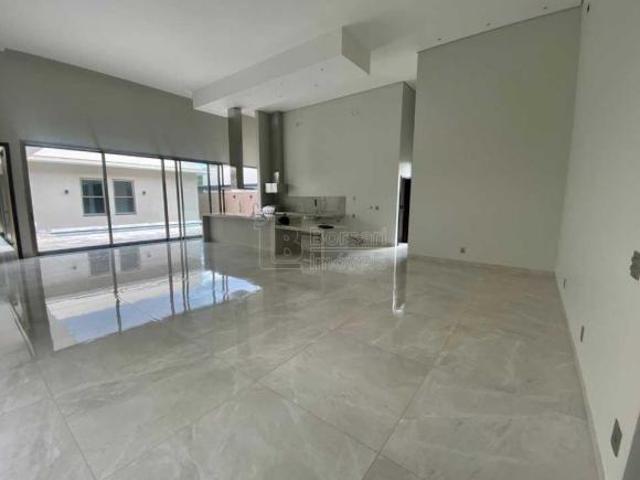 Casa de Condomínio para venda em Residencial Portal Dos Oitis de 310.00m² com 3 Quartos, 3 Suites e