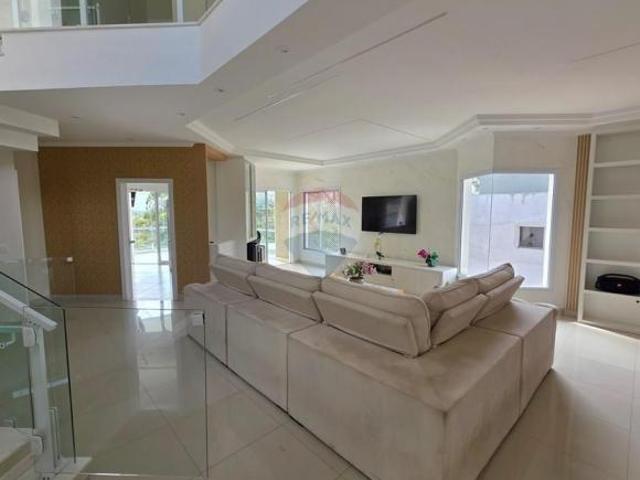 Casa de Condomínio para venda em Residencial Real Park de 330.00m² com 3 Quartos e 3 Suites