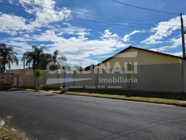 Casa de Condomínio para venda em Residencial Samambaia de 350.00m² com 3 Quartos, 1 Suite e 4 Garage