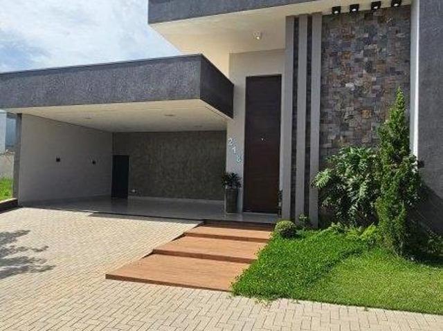Casa de Condomínio para venda em Residencial Solares de 441.00m² com 3 Quartos, 1 Suite e 2 Garagens