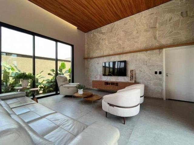 Casa de Condomínio para venda em Rio Verde