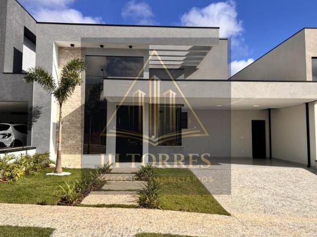 Casa de Condomínio para venda em Roncáglia de 175.00m² com 3 Quartos, 3 Suites e 4 Garagens