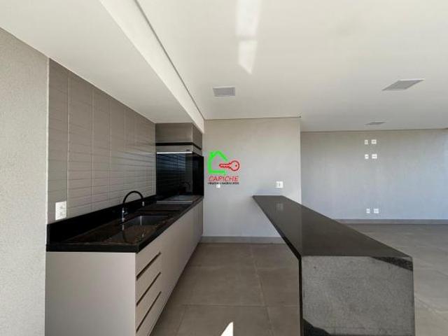 Casa de Condomínio para venda em Roncáglia de 222.00m² com 3 Quartos, 3 Suites e 4 Garagens