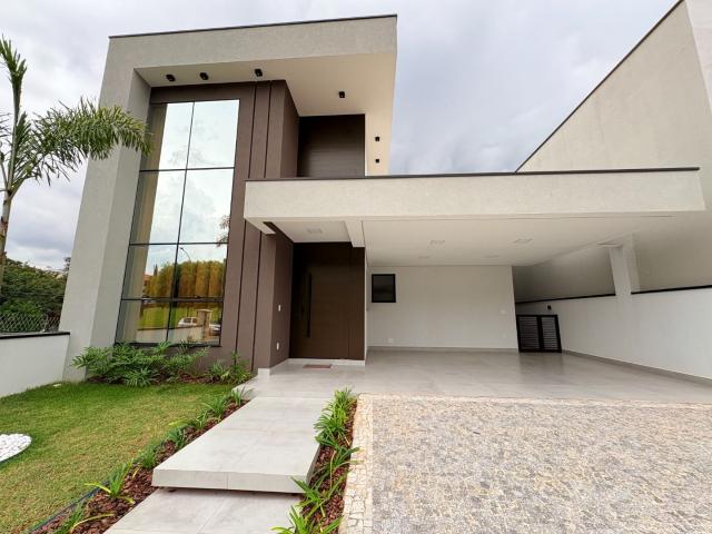 Casa de Condomínio para venda em Roncáglia em Valinhos São Paulo de 175.00m² com 3 Quartos, 3 Suítes e 4 Garagens