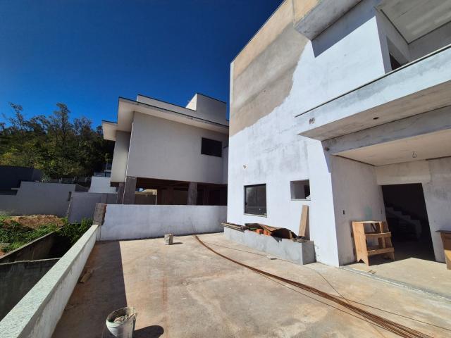 Casa de Condomínio para venda em Roncáglia em Valinhos São Paulo de 220.00m² com 3 Quartos, 3 Suítes e 4 Garagens