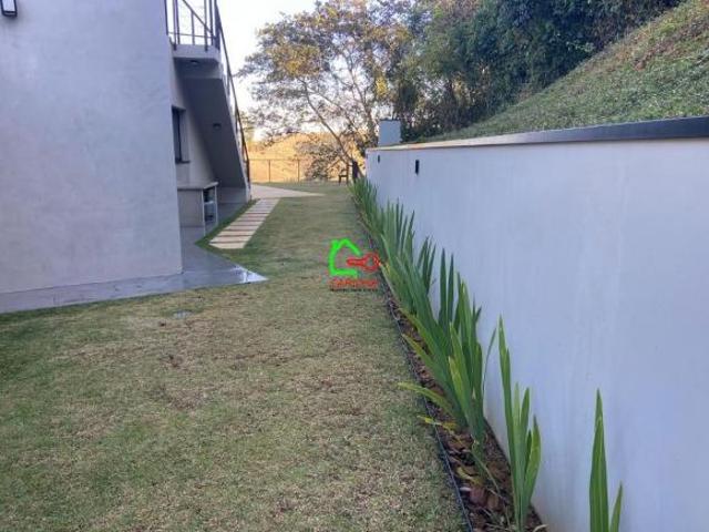 Casa de Condomínio para venda em Santa Cândida de 253.00m² com 3 Quartos, 3 Suites e 2 Garagens