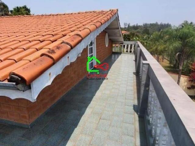 Casa de Condomínio para venda em Santa Cândida de 360.00m² com 3 Quartos, 1 Suite e 6 Garagens