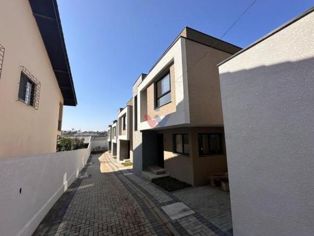 Casa de Condomínio para venda em Santa Cândida de 93.00m² com 2 Quartos, 1 Suite e 2 Garagens