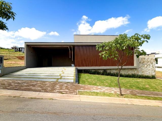 Casa de Condomínio para venda em Santa Cândida em Vinhedo São Paulo de 260.00m² com 3 Quartos, 3 Suítes e 4 Garagens