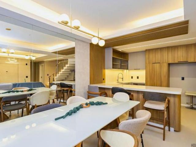 Casa de Condomínio para venda em Santa Felicidade de 168.00m² com 3 Quartos, 1 Suite e 2 Garagens