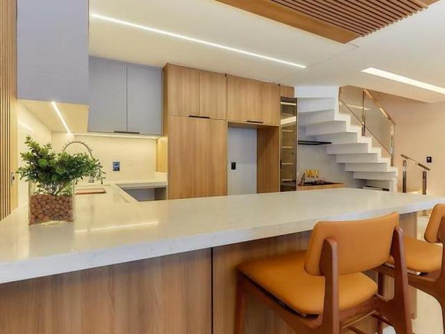 Casa de Condomínio para venda em Santa Felicidade de 191.87m² com 3 Quartos, 1 Suite e 2 Garagens