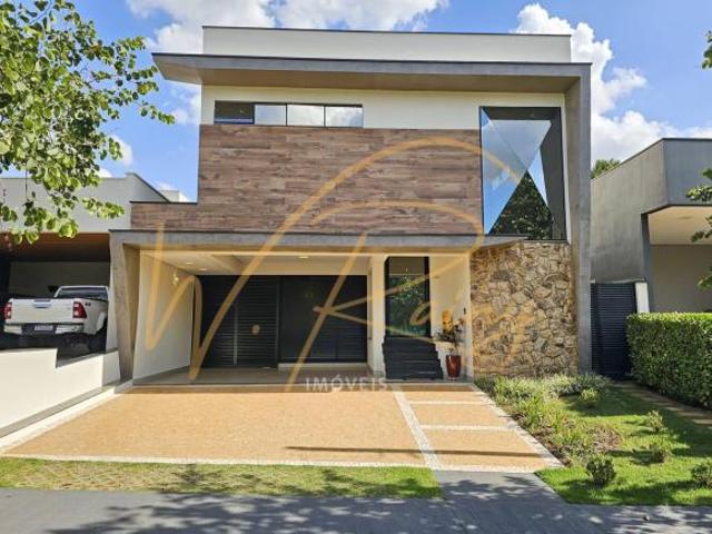 Casa de Condomínio para venda em Santa Rosa de 249.00m² com 3 Quartos, 3 Suites e 4 Garagens